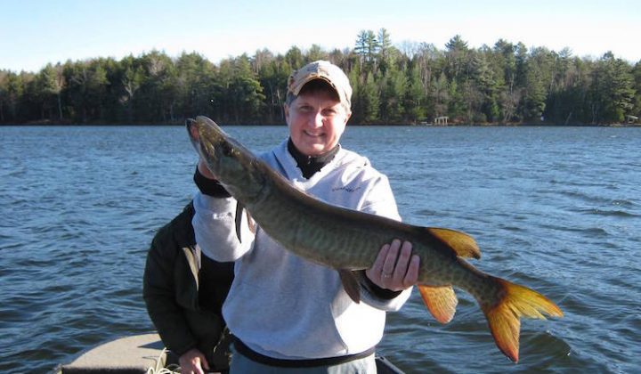Wisconsin Women Fish – Women's Fishing Club